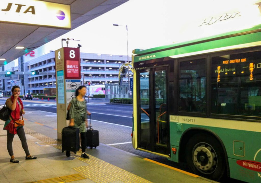 First Cabin Haneda | My Night In An Awesome Japanese Capsule Hotel ...