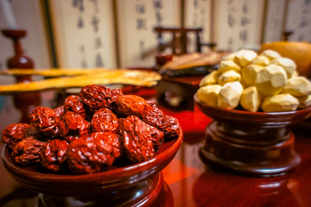 Seollal | 7 Cool Korean Lunar New Year Traditions To Know About ...