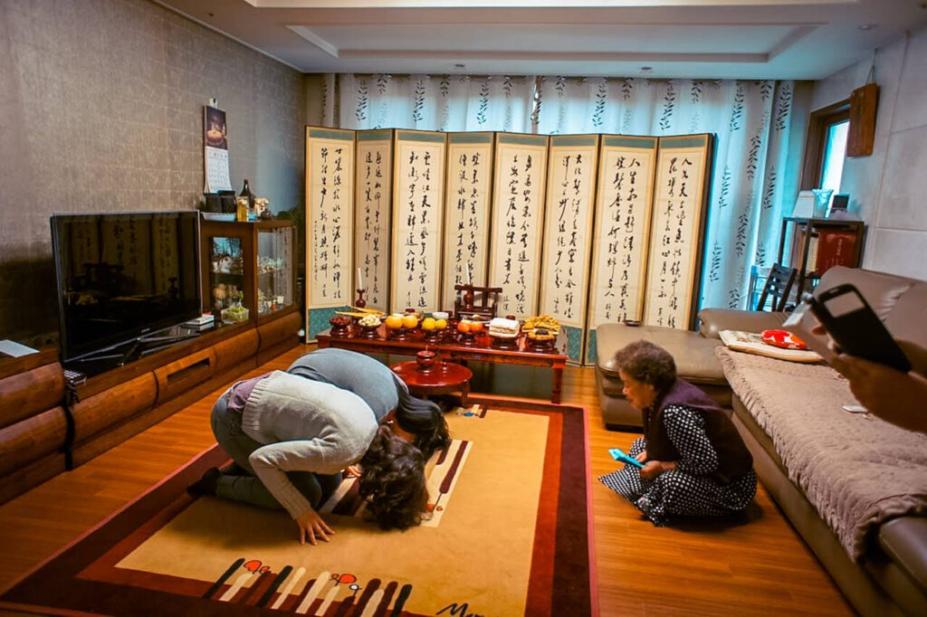 Seollal | 7 Cool Korean Lunar New Year Traditions To Know About ...