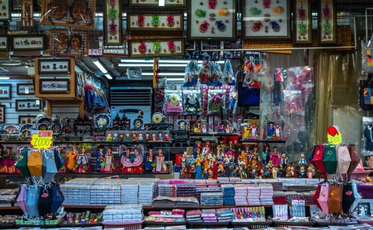 Budget Shopping In Seoul? 7 Cheap Places To Buy The Cutest Fashion ...